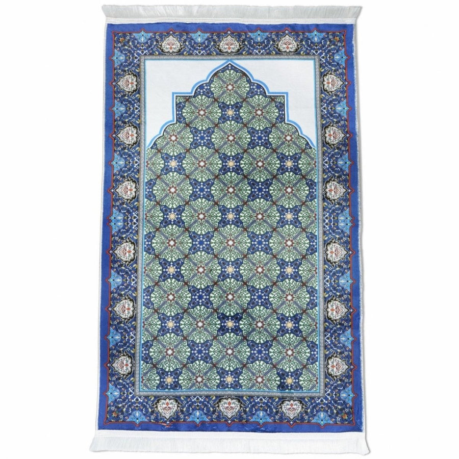 Muslim Prayer Rug and Islamic Prayer Mat for Daily Worship